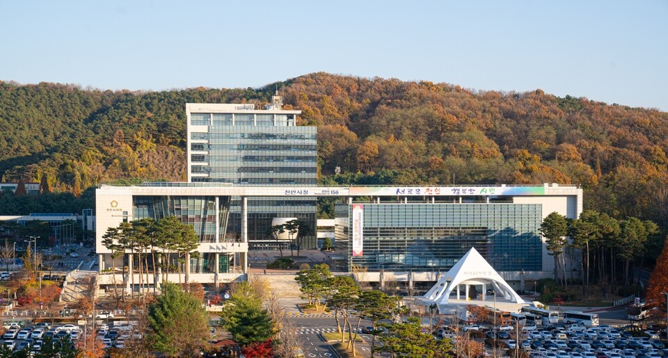 [천안24시] 천안시, 역대 최대 6조원 투자유치 달성...2200개 일자리 창출 기대
